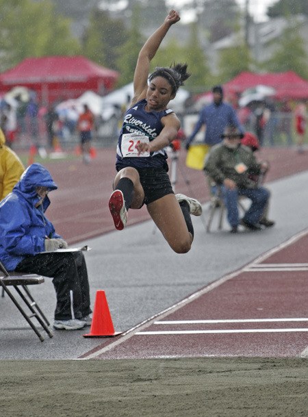 Auburn Riverside's Williams grabs 4A long jump | Girls Track and Field ...