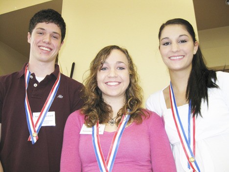 DAR honors local leaders | Auburn Reporter