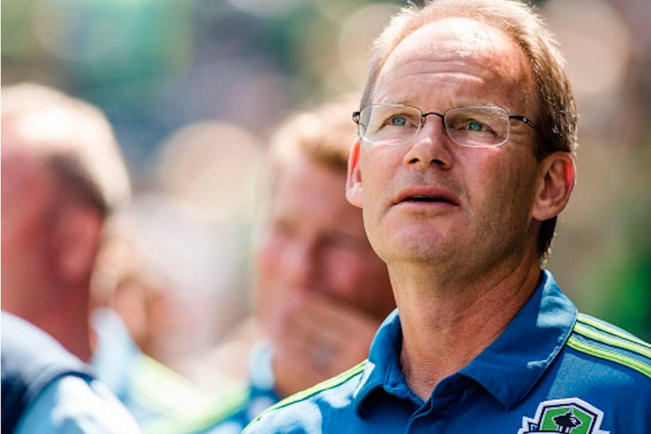 Schmetzer booked for Stars’ first kick at Sunday’s match | Auburn Reporter