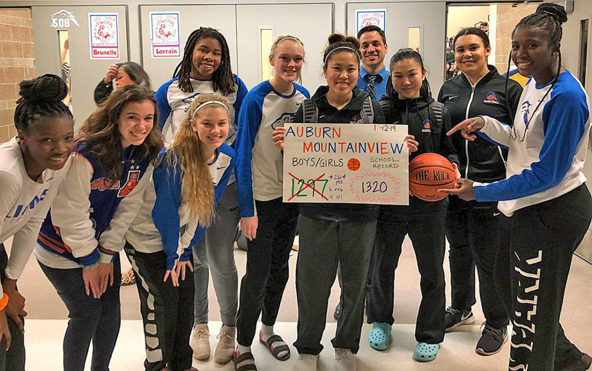 Flores becomes Lions’ all-time leading scorer | Auburn Reporter