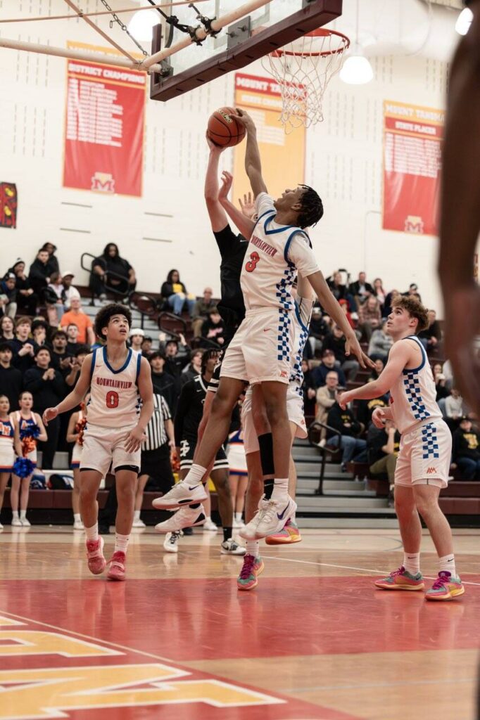 Auburn Mountainview boys overcome 12-point 4th-quarter deficit | Auburn Reporter