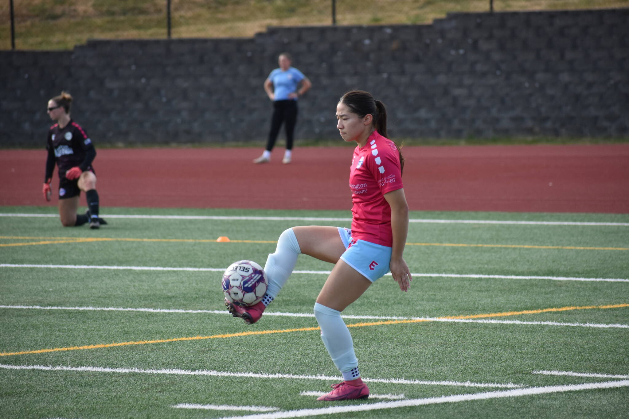 Auburn Mountainview grad Kailalani Ahuna suits up for WS Rhodies | Auburn Reporter